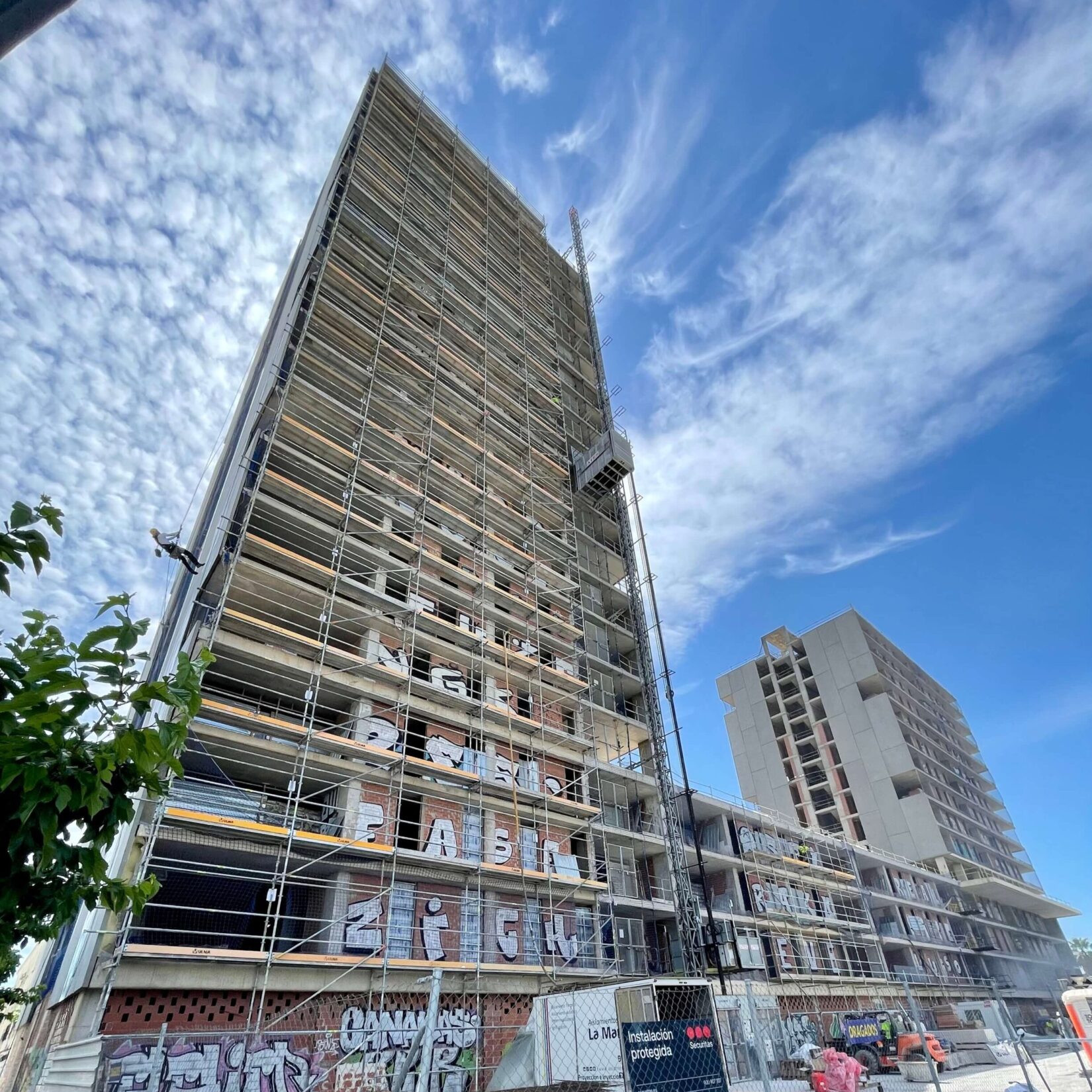 AISLAMIENTO TÉRMICO EN EL EDIFICIO LA TORRE — A.L.M