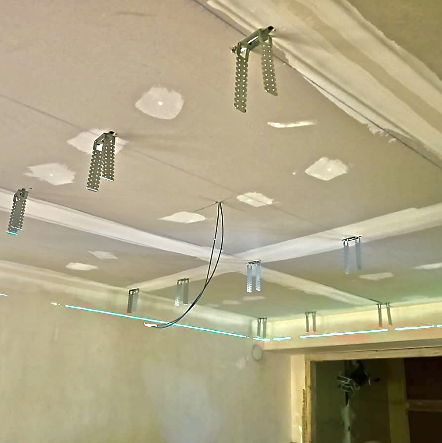 PROCESO DE INSTALACIÓN DE UN SISTEMA DE TECHO ACÚSTICO